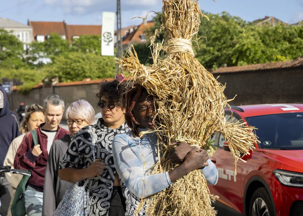 Heirloom | Unfiled: Disappearing Body – Becoming Tsujimura